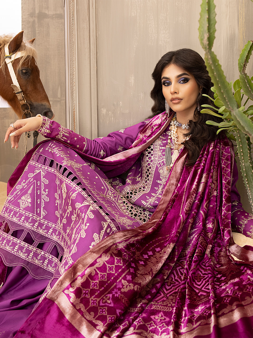 Binilyas - 504 - B | 3 PC KOTRAI UNSTITCH – Western.pk