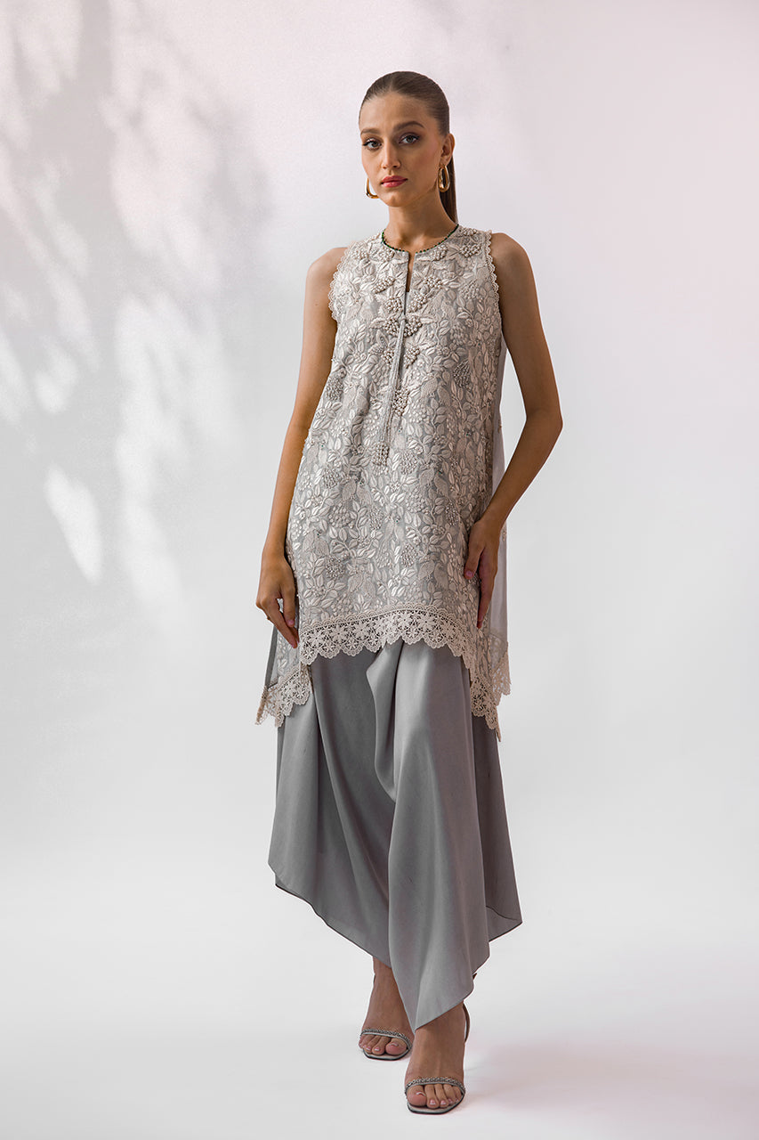 Valeria – Western.pk