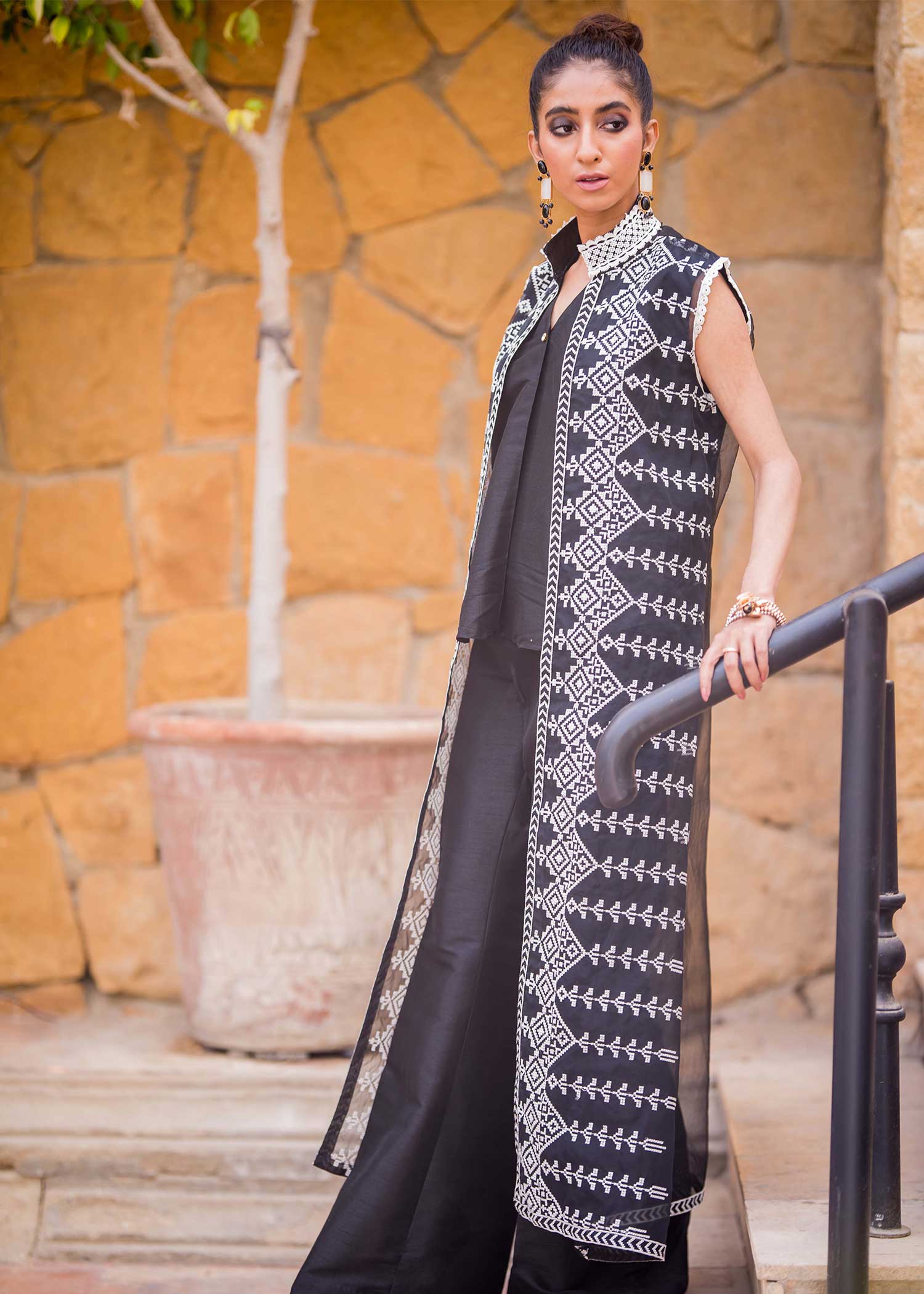Dure Shahwar - Artic Grey – Western.pk