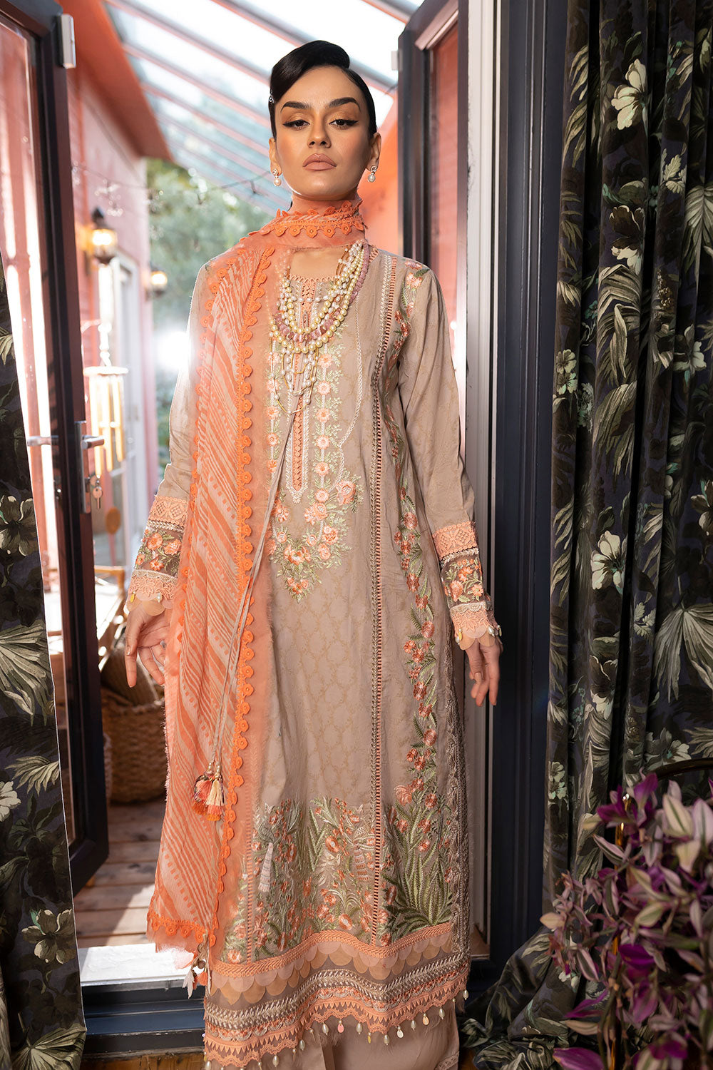 Sobia Nazir – Western.pk