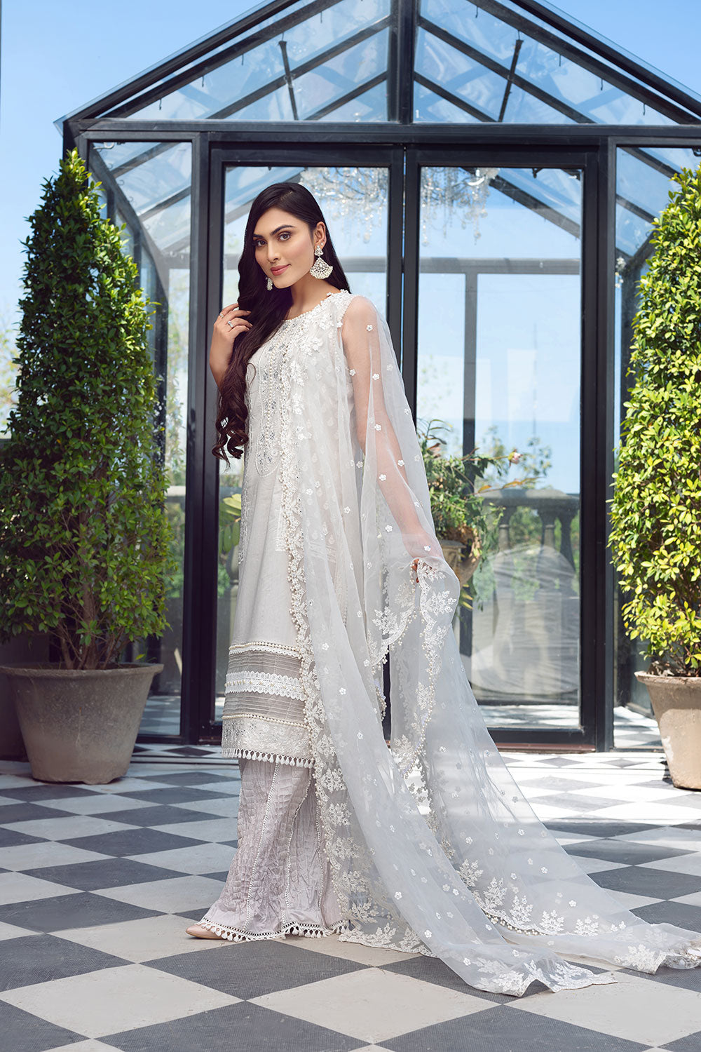 Lyla - Design 5 Luxury Lawn 2021 – Western.pk