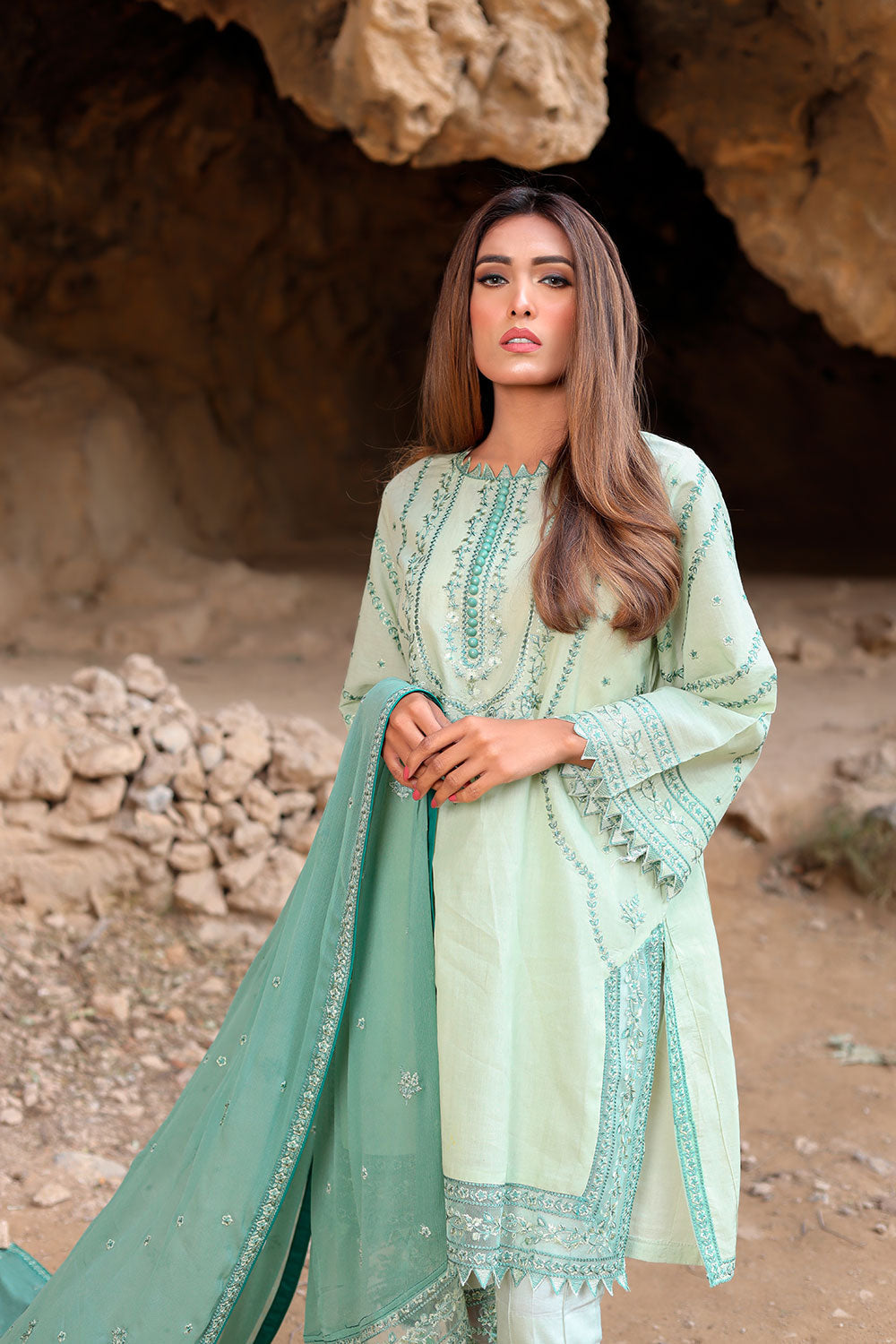 Lyla - Design 04 Embroidered Lawn’22 – Western.pk