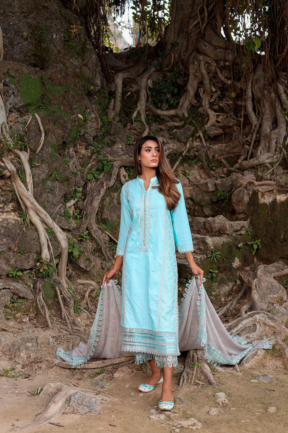 Lyla - Design 06 Embroidered Lawn’22 – Western.pk