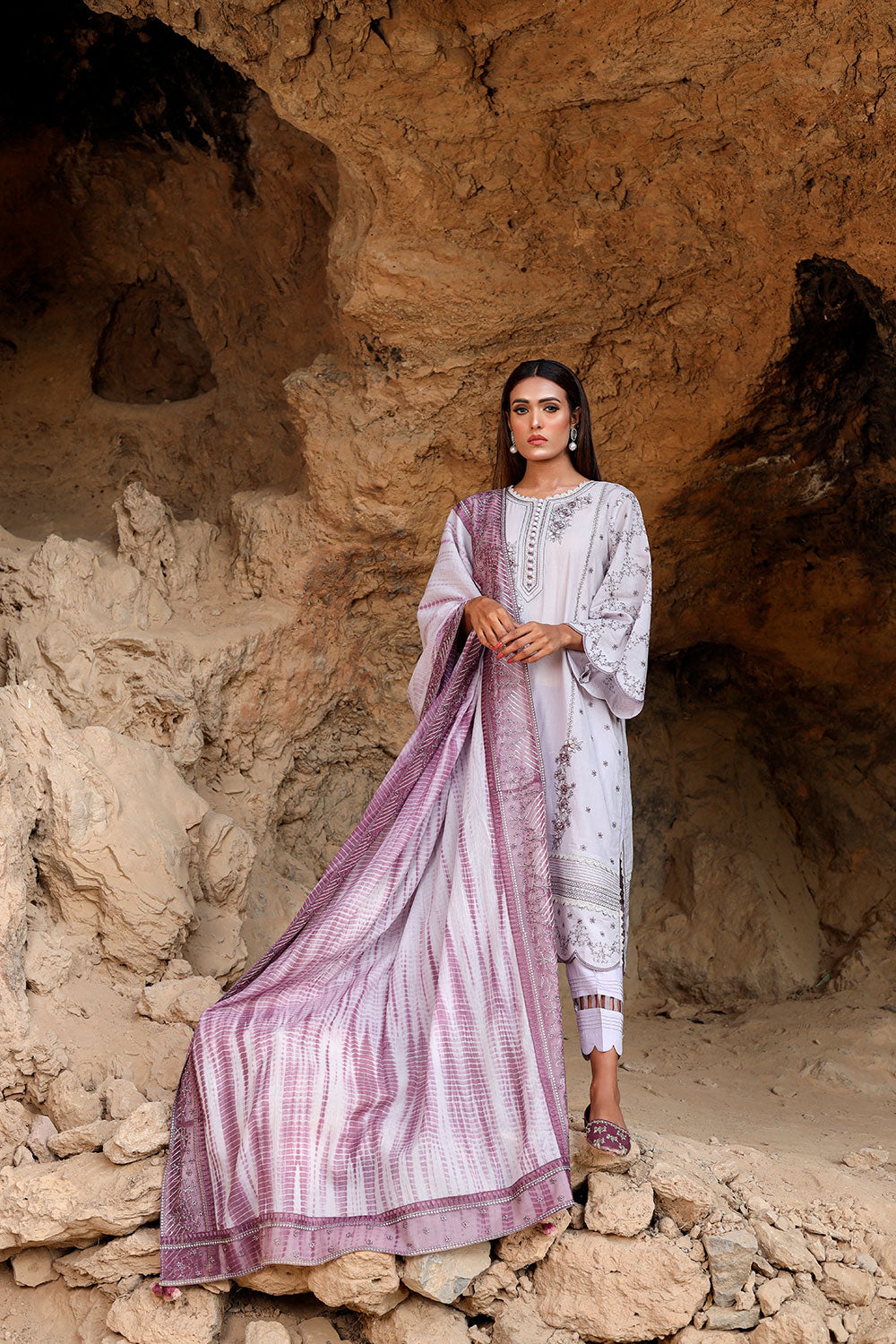 Lyla - Design 07 Embroidered Lawn’22 – Western.pk