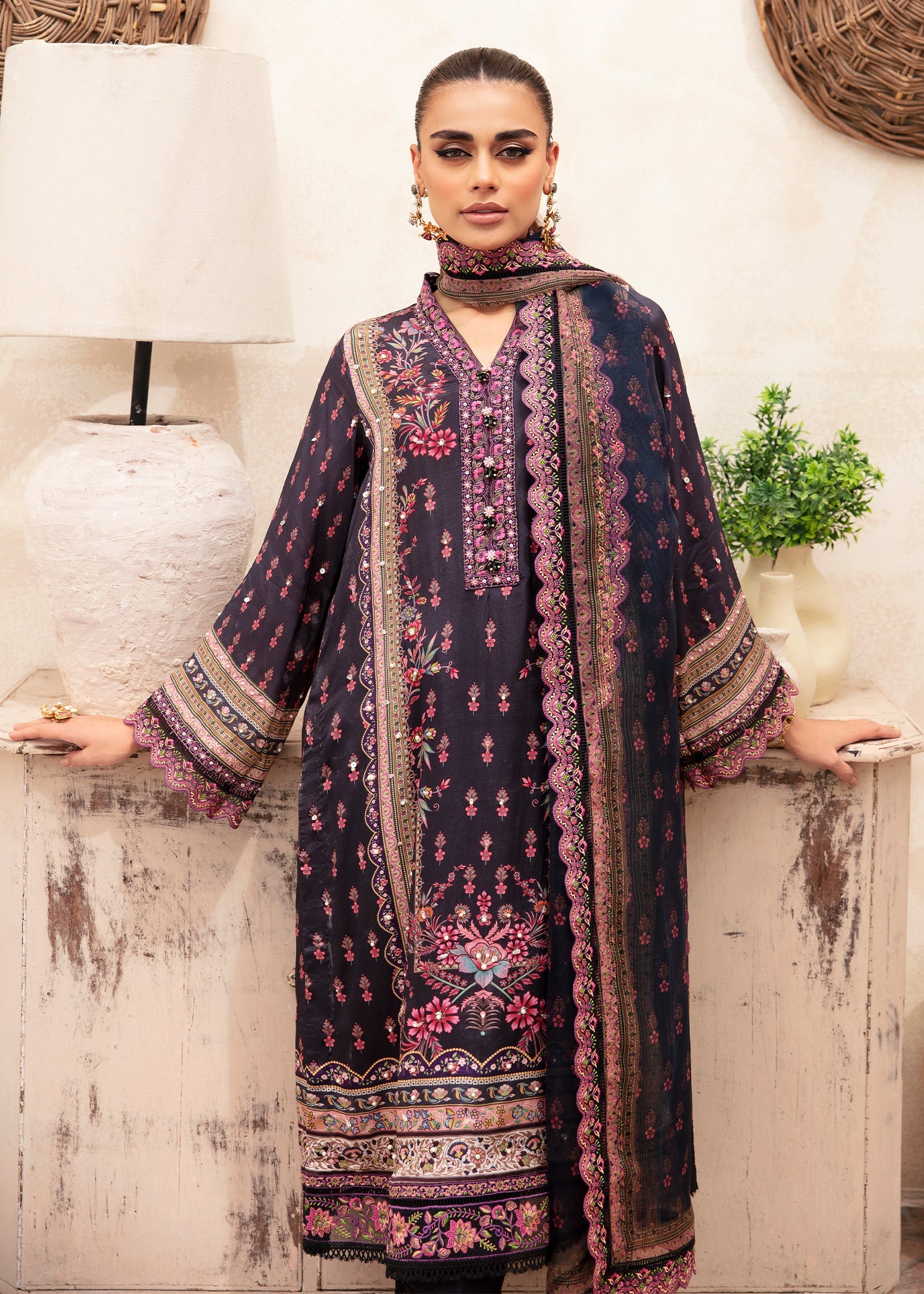 Kanwal Malik - Zoe – Western.pk