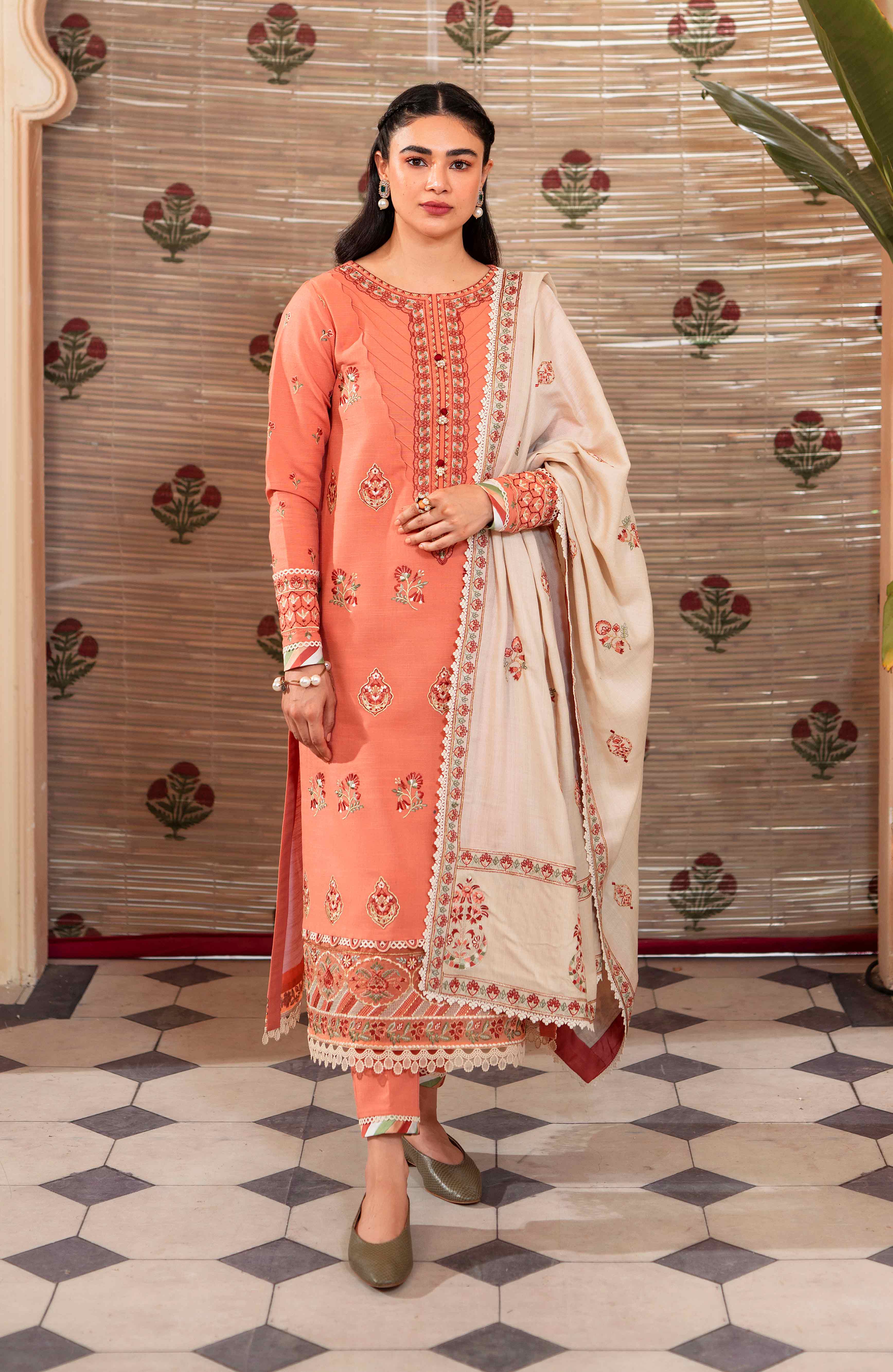 Seran - Roop – Western.pk