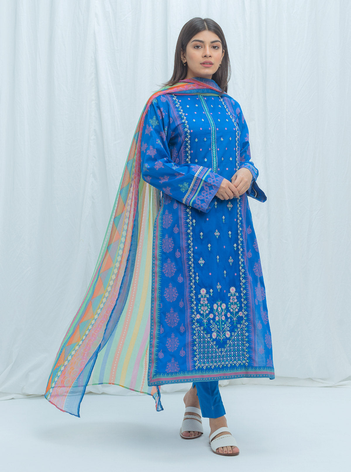 Beechtree - Vivid Fantasy-Embroidered-3P (UNSTITCHED) – Western.pk